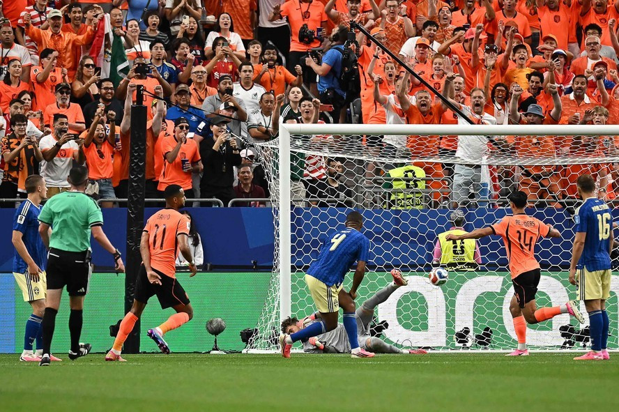 Holanda vence a Suécia e quebra recorde de 60 anos de invencibilidade ...